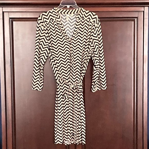 Tacera | Dresses | Tacera Cream With Black Belted Chevron Dress | Poshmark